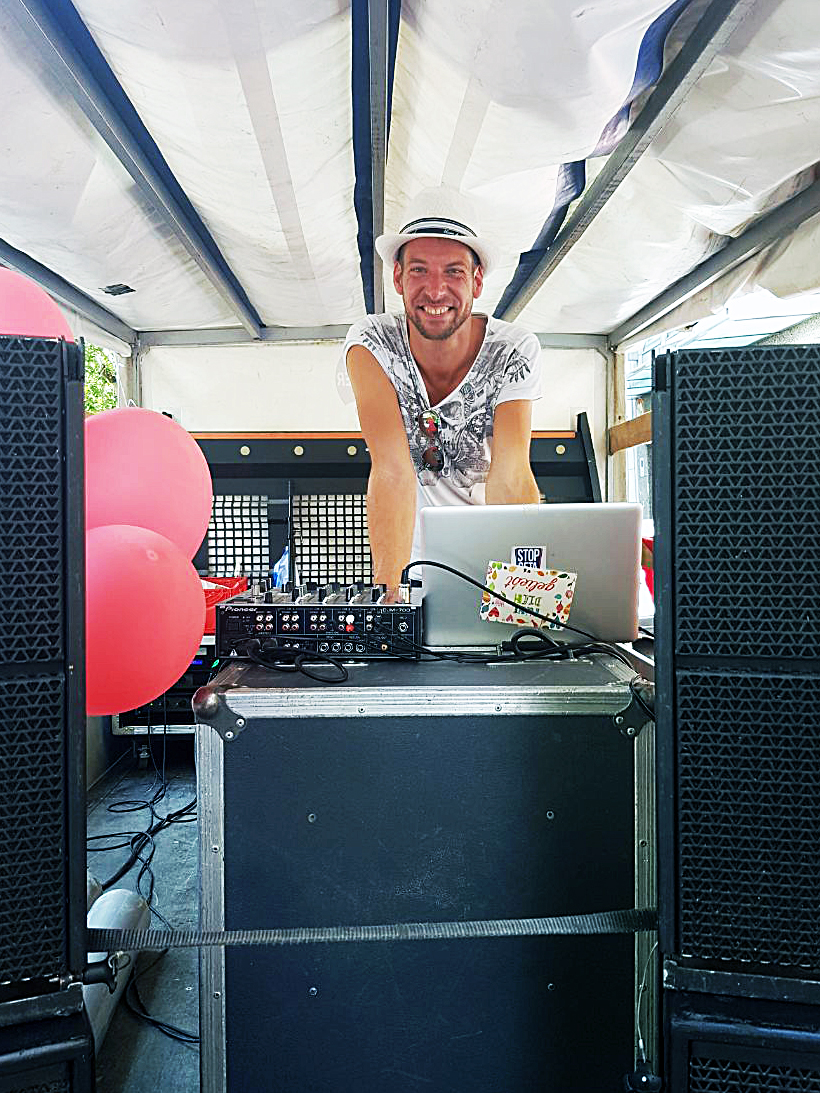 Adrian Gabriel – – NEOTON